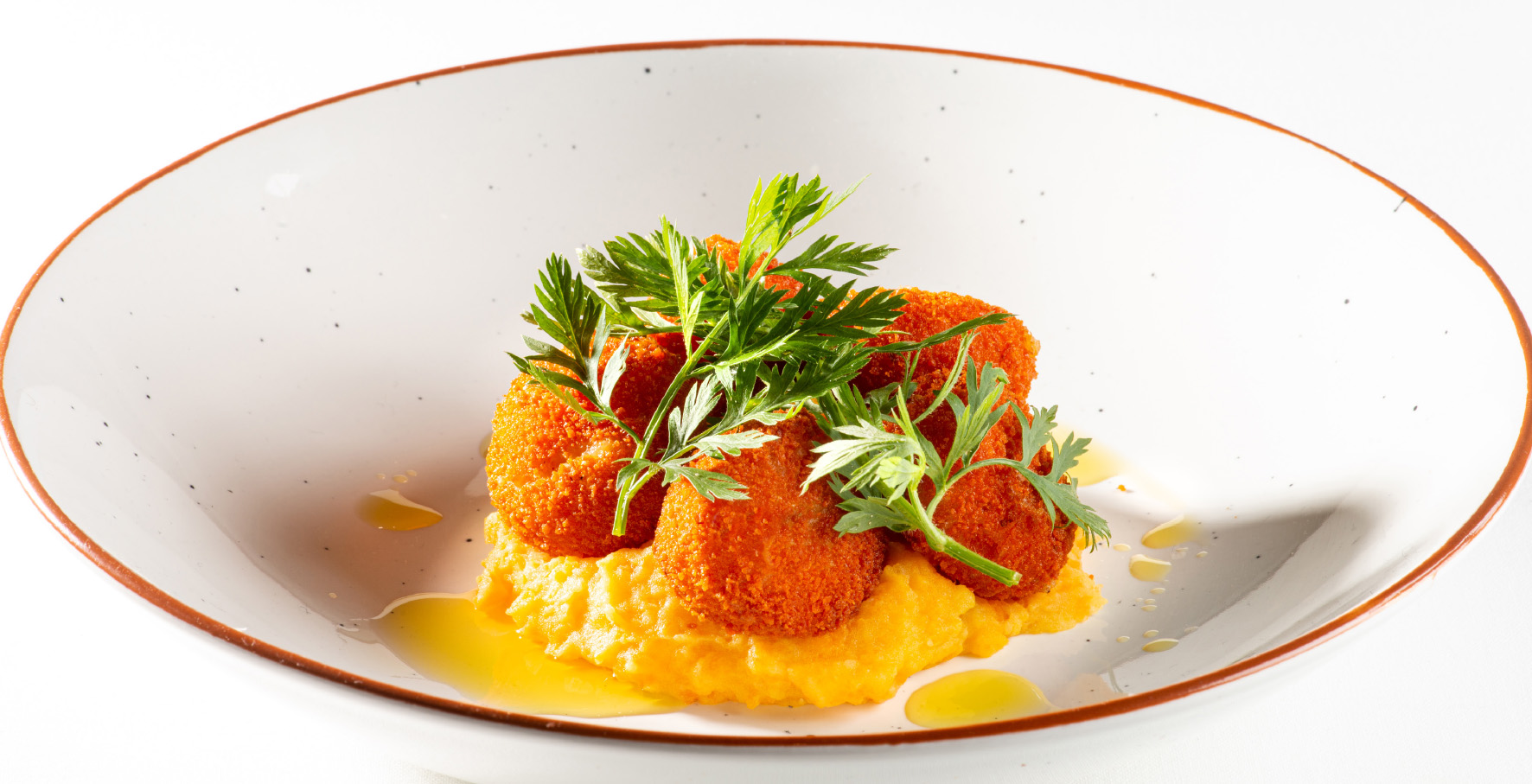 Artisanale kroket van scampi met rode curry | Horeca Magazine